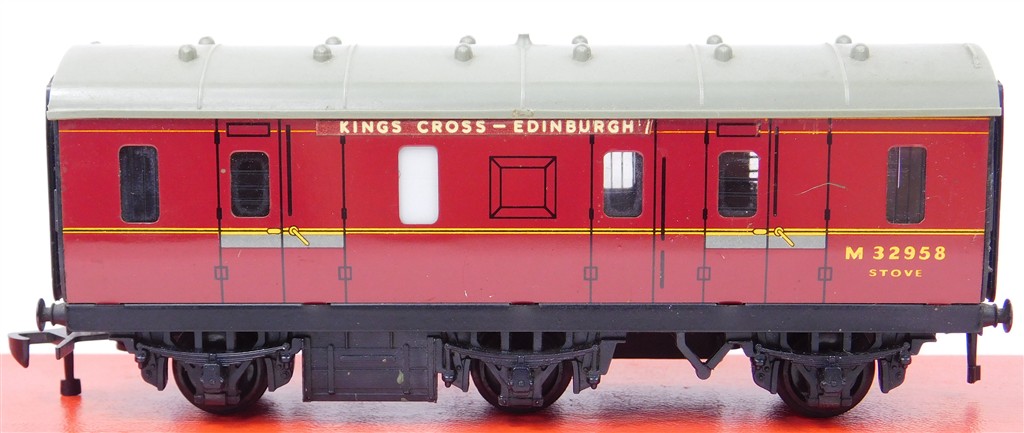 Elaine's Trains - Hornby Dublo 4076 2 rail Stove R 6 wheeled passenger ...
