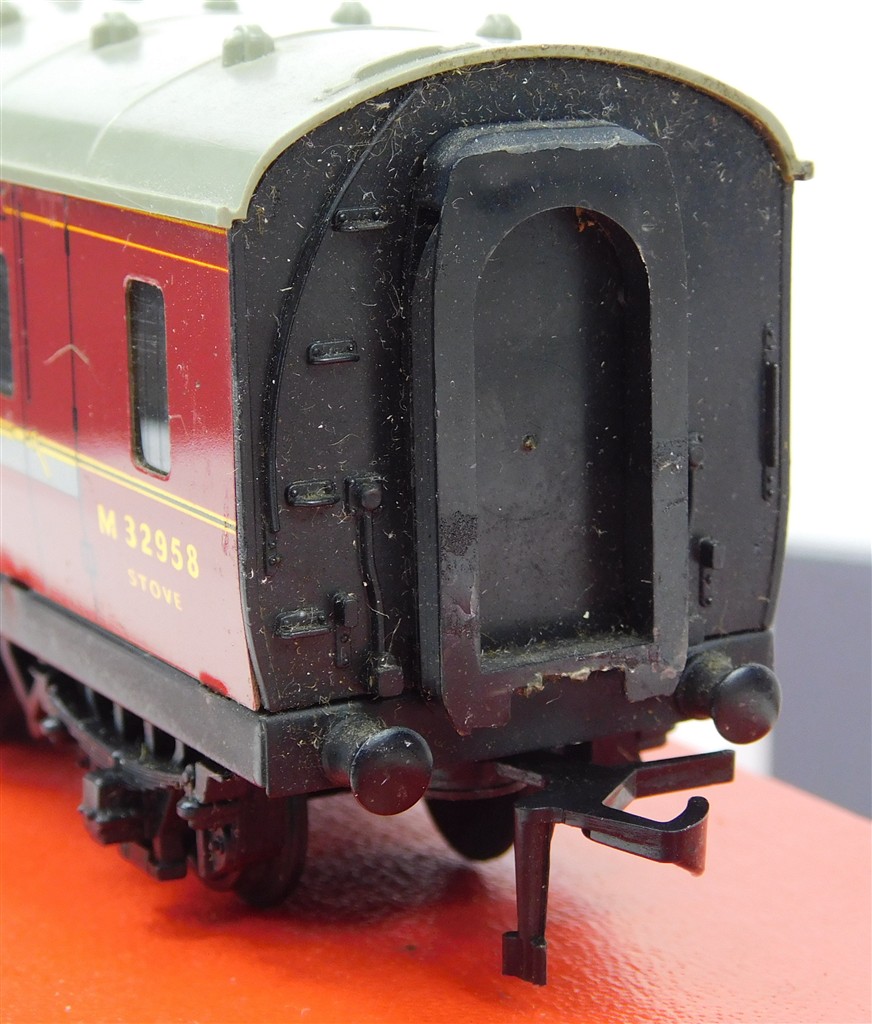 Elaine's Trains - Hornby Dublo 4076 2 rail Stove R 6 wheeled passenger ...