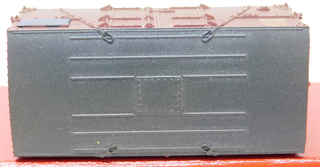 Elaine's Trains - Bachmann weathered BR container type BD