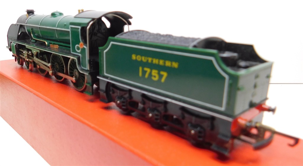 Elaine's Trains - Hornby Southern Railways 4-6-0 steam loco Sir Dinadan ...