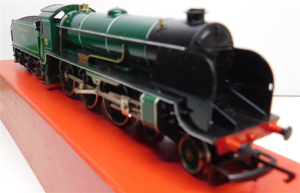 Elaine's Trains - Hornby Southern Railways 4-6-0 steam loco Sir Dinadan ...