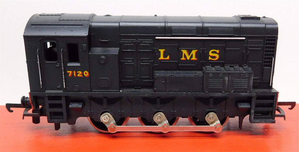 Elaine's Trains - Lima LMS diesel shunting loco number 7120, good runner